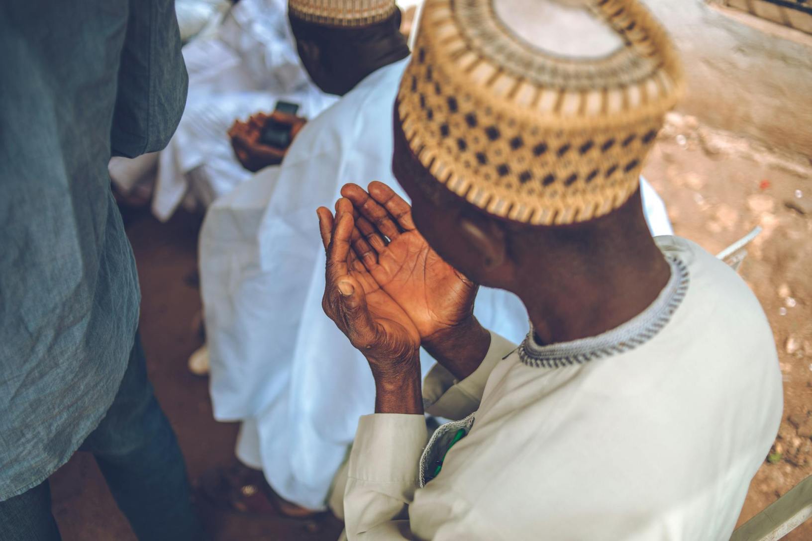 13 Best Times to Make Dua – Islam Explained